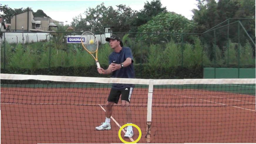 Lançamento Técnica do Voleio para iniciante – Newton Tenis